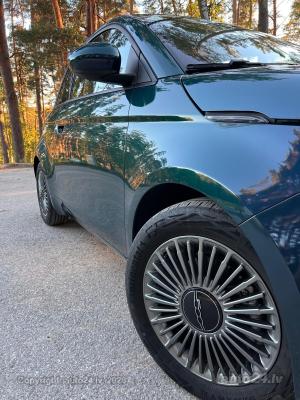 Fiat 500 2022 Tallina, ar dzinēja tilpumu 0.00 L un nobraukumu 15 tūkst. km par 16400 €, foto 9 vietnē AUTOMOTO.COM.LV