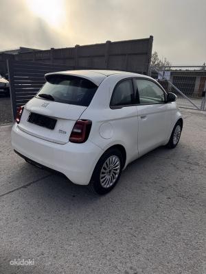 Fiat 500 2023 Tallina, ar dzinēja tilpumu 43.00 L un nobraukumu 12 tūkst. km par 17900 €, foto 20 vietnē AUTOMOTO.COM.LV