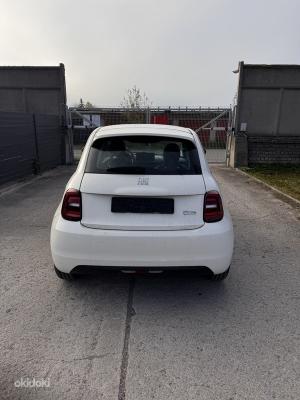 Fiat 500 2023 Tallina, ar dzinēja tilpumu 43.00 L un nobraukumu 12 tūkst. km par 17900 €, foto 21 vietnē AUTOMOTO.COM.LV