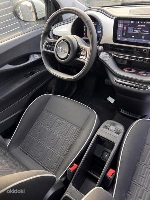 Fiat 500 2023 Tallina, ar dzinēja tilpumu 43.00 L un nobraukumu 12 tūkst. km par 17900 €, foto 28 vietnē AUTOMOTO.COM.LV
