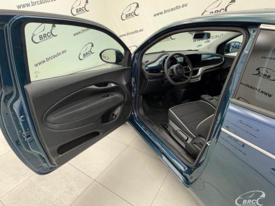 Fiat 500 2023 in Vilnius, with an engine capacity of 0.00 L and mileage of 3 thousand km for 14900 €, photo 6 on AUTOMOTO.COM.LV