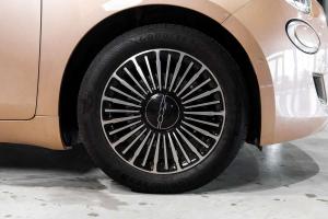Oranžs Fiat 500 2021 Rīga, ar dzinēja tilpumu 0.00 L un nobraukumu 61 tūkst. km par 17000 €, foto 8 vietnē AUTOMOTO.COM.LV
