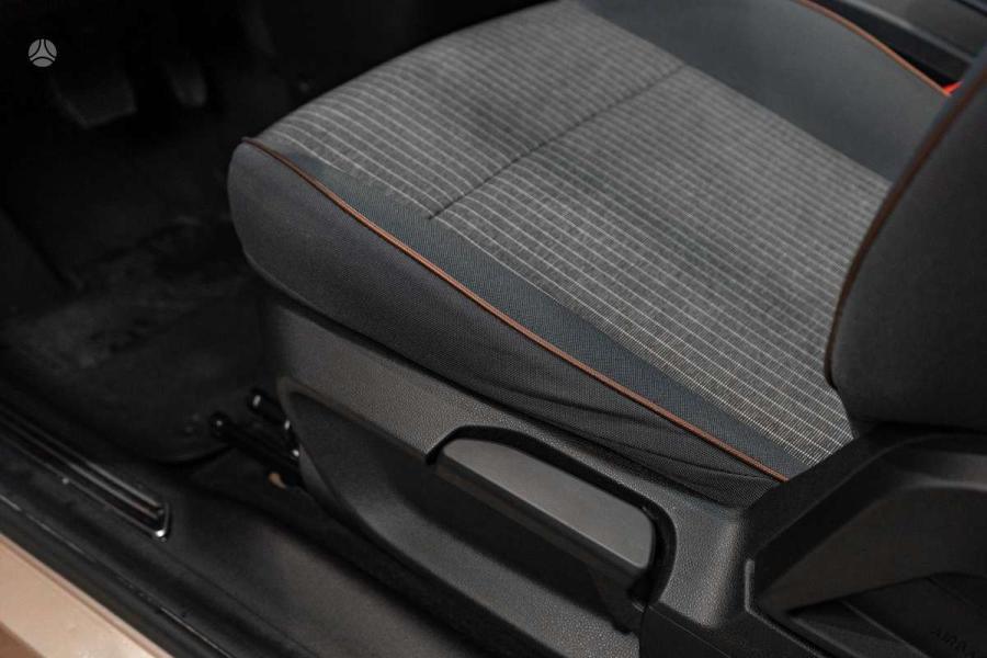 Oranžs Fiat 500 2021 Rīga, ar dzinēja tilpumu 0.00 L un nobraukumu 61 tūkst. km par 17000 €, foto 17 vietnē AUTOMOTO.COM.LV