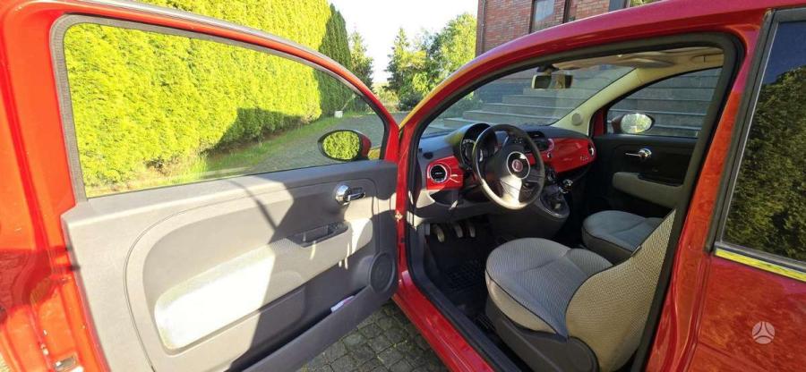 Red Fiat 500 2009 in Kaisiadorys, with an engine capacity of 1.24 L and mileage of 185 thousand km for 2500 €, photo 11 on AUTOMOTO.COM.LV