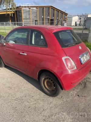 Sarkans Fiat 500 2009 Kuldīga, ar dzinēja tilpumu 1.20 L un nobraukumu 296 tūkst. km par 500 €, foto  vietnē AUTOMOTO.COM.LV