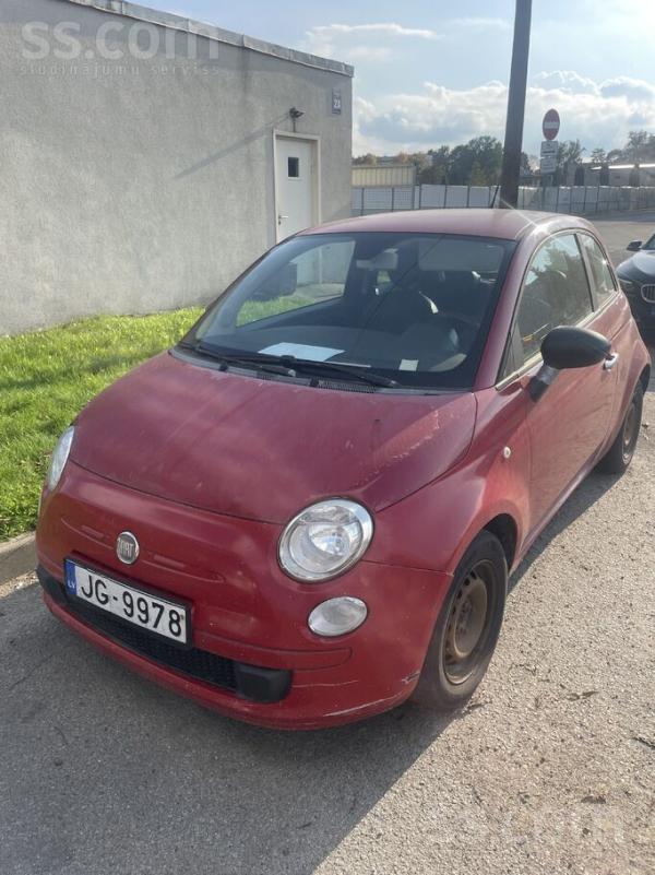Red Fiat 500 2009 in Kuldiga, with an engine capacity of 1.20 L and mileage of 296 thousand km for 500 €, photo 3 on AUTOMOTO.COM.LV