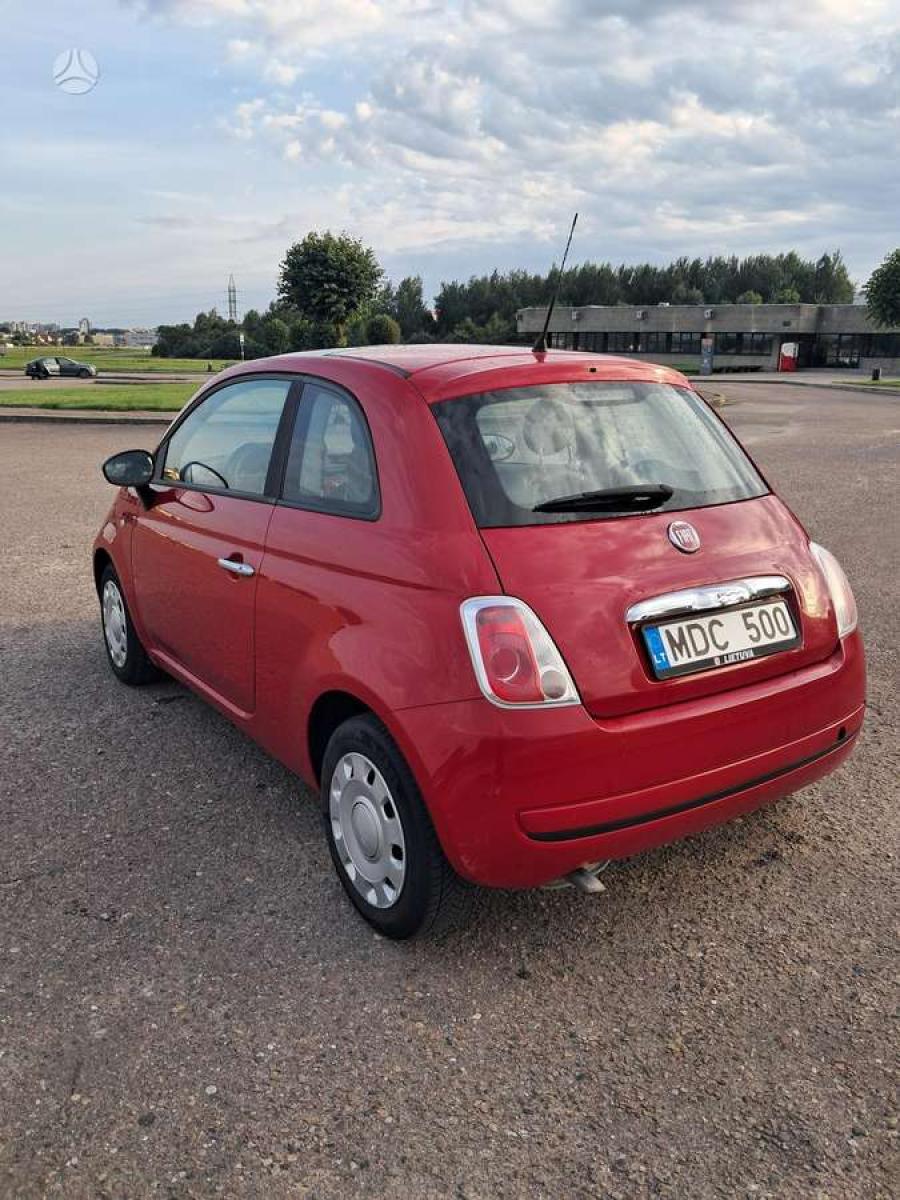 Red Fiat 500 2010 in Kaunas, with an engine capacity of 1.24 L and mileage of 150 thousand km for 3800 €, photo 7 on AUTOMOTO.COM.LV