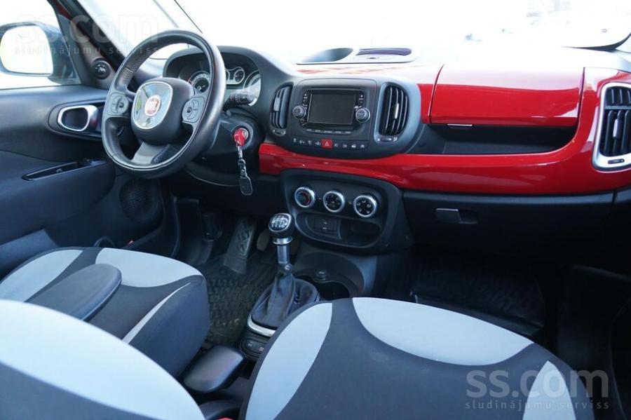 Red Fiat 500 2013 in Riga, with an engine capacity of 0.90 L and mileage of 141 thousand km for 5495 €, photo 12 on AUTOMOTO.COM.LV