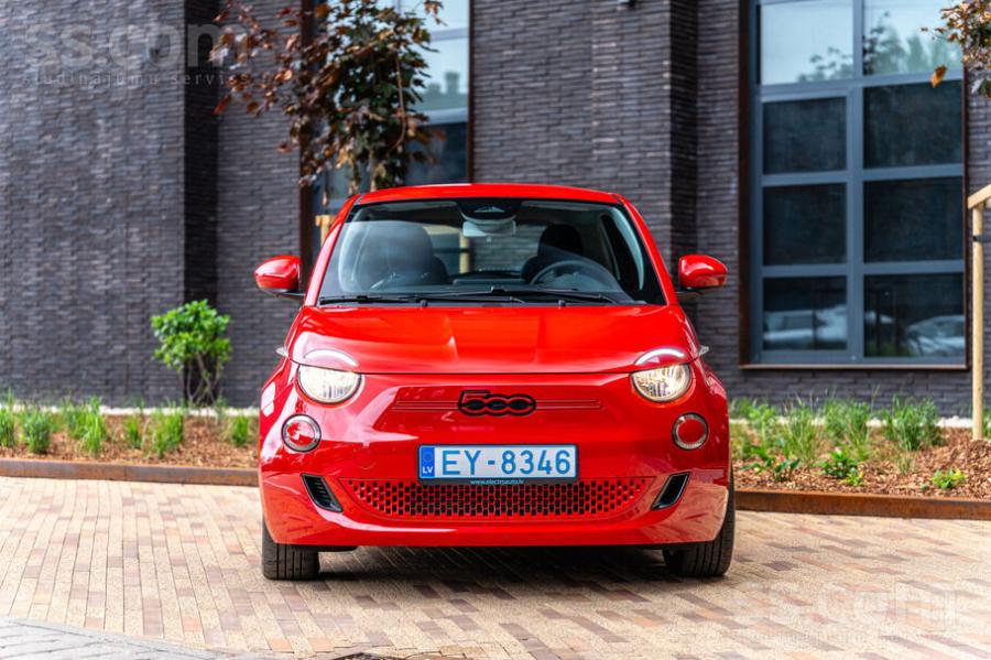 Red Fiat 500 2022 in Riga, with an engine capacity of 0.00 L and mileage of 27 thousand km for 17500 €, photo 7 on AUTOMOTO.COM.LV