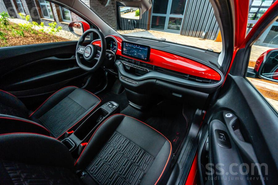 Red Fiat 500 2022 in Riga, with an engine capacity of 0.00 L and mileage of 27 thousand km for 17500 €, photo 21 on AUTOMOTO.COM.LV