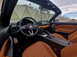 White Fiat 500 2018 in Riga, with an engine capacity of 1.40 L and mileage of 13 thousand km for 24000 €, photo 6 on AUTOMOTO.COM.LV