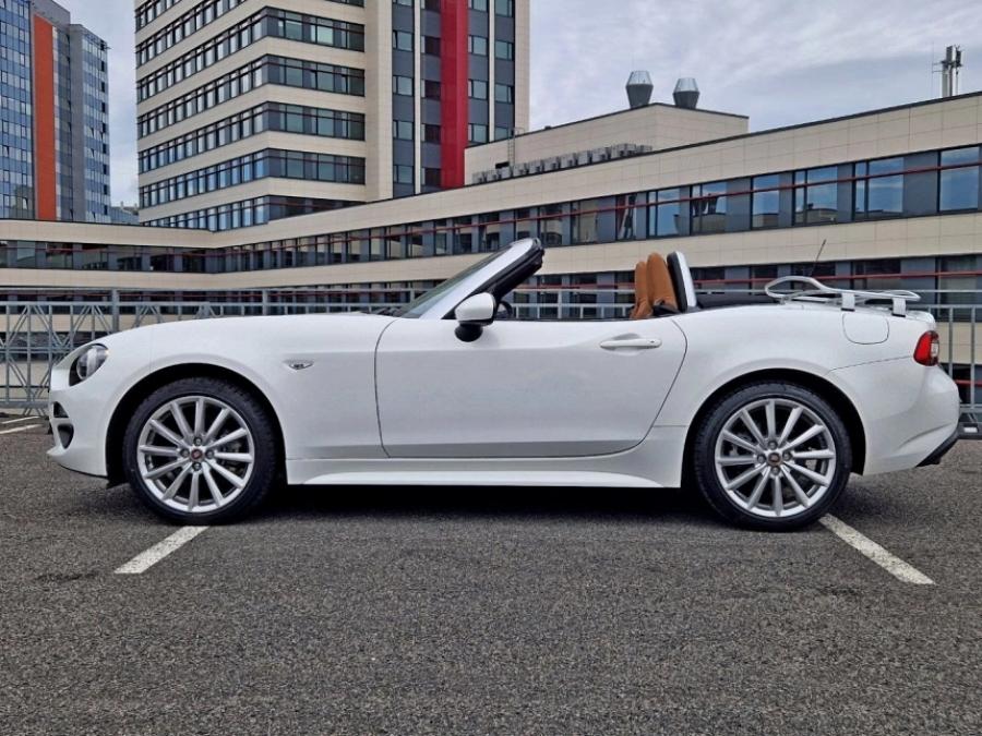 White Fiat 500 2018 in Riga, with an engine capacity of 1.40 L and mileage of 13 thousand km for 24000 €, photo 21 on AUTOMOTO.COM.LV