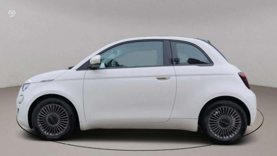 White Fiat 500 2021 in Vilnius, with an engine capacity of 0.00 L and mileage of 31 thousand km for 16500 €, photo 5 on AUTOMOTO.COM.LV