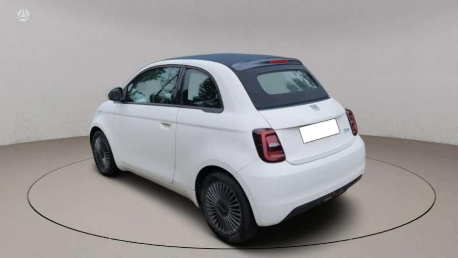 White Fiat 500 2021 in Vilnius, with an engine capacity of 0.00 L and mileage of 31 thousand km for 16500 €, photo 6 on AUTOMOTO.COM.LV