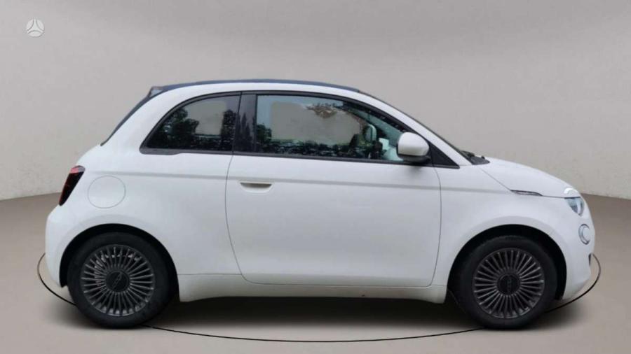 White Fiat 500 2021 in Vilnius, with an engine capacity of 0.00 L and mileage of 31 thousand km for 16500 €, photo 9 on AUTOMOTO.COM.LV