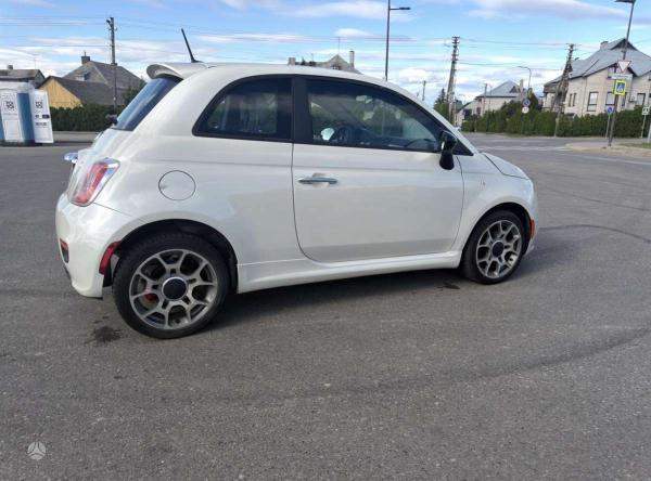 Fiat 500 2013 Kauņa vietnē Balts Fiat 500 2013 Kauņa, ar dzinēja tilpumu 1.37 L un nobraukumu 200 tūkst. km par 4400 €, foto 4 vietnē AUTOMOTO.COM.LV