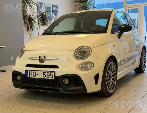Fiat 500 2019 Rīga vietnē Balts Fiat 500 2019 Rīga, ar dzinēja tilpumu 1.40 L un nobraukumu 92 tūkst. km par 14900 €, foto 1 vietnē AUTOMOTO.COM.LV