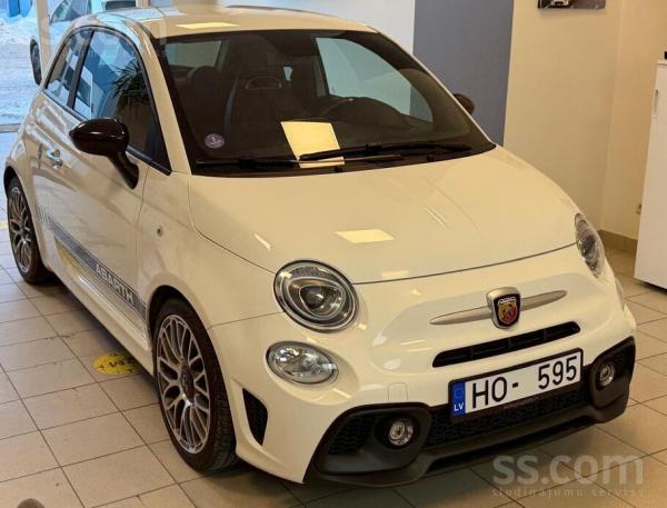 Fiat 500 2019 Rīga vietnē Balts Fiat 500 2019 Rīga, ar dzinēja tilpumu 1.40 L un nobraukumu 92 tūkst. km par 14900 €, foto 3 vietnē AUTOMOTO.COM.LV