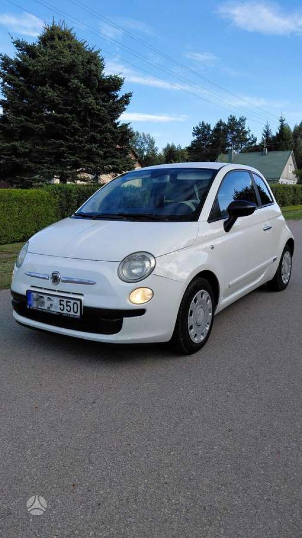 Balts Fiat 500 2007 Viļņa, ar dzinēja tilpumu 1.24 L un nobraukumu 218 tūkst. km par 2000 €, foto 1 vietnē AUTOMOTO.COM.LV