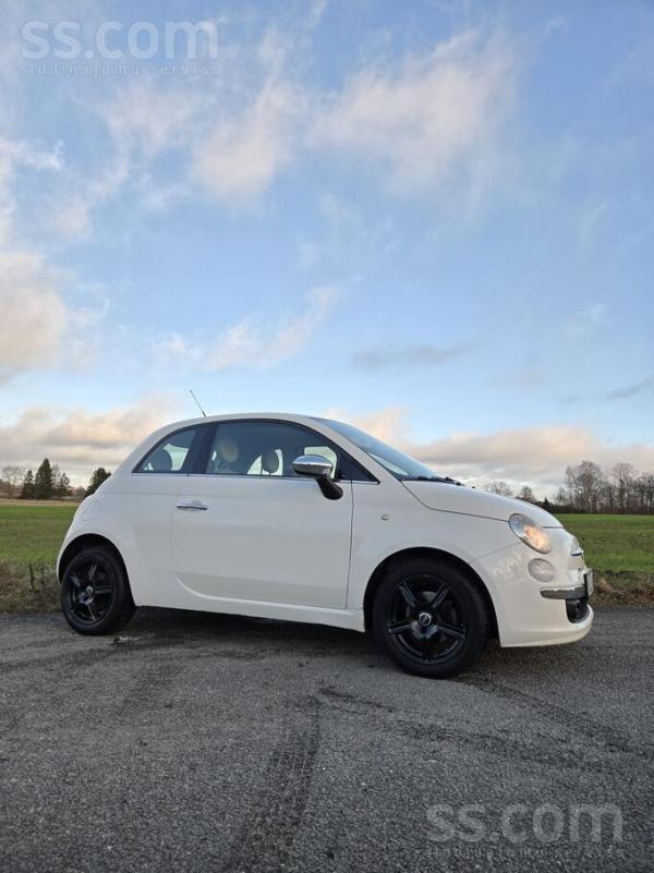 Balts Fiat 500 2008 Liepāja, ar dzinēja tilpumu 1.50 L un nobraukumu 191 tūkst. km par 2500 €, foto 2 vietnē AUTOMOTO.COM.LV