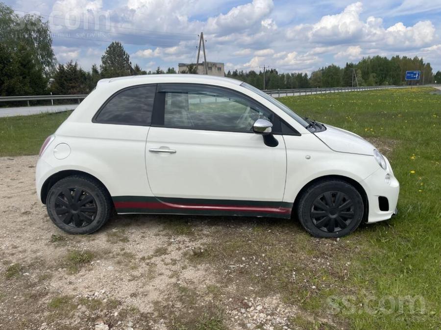 White Fiat 500 2008 in Ogre, with an engine capacity of 1.20 L and mileage of 230 thousand km for 2550 €, photo 4 on AUTOMOTO.COM.LV