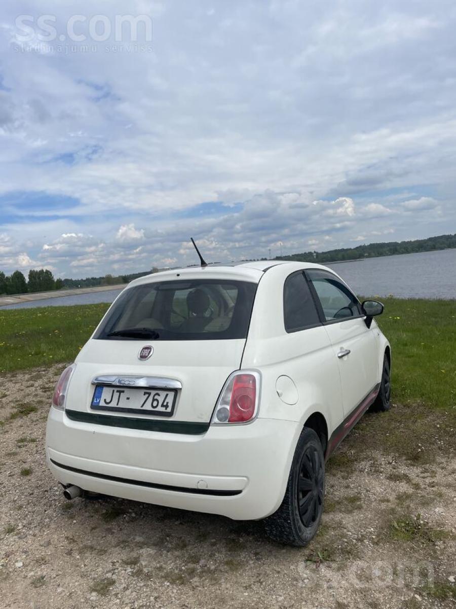 White Fiat 500 2008 in Ogre, with an engine capacity of 1.20 L and mileage of 230 thousand km for 2550 €, photo 5 on AUTOMOTO.COM.LV