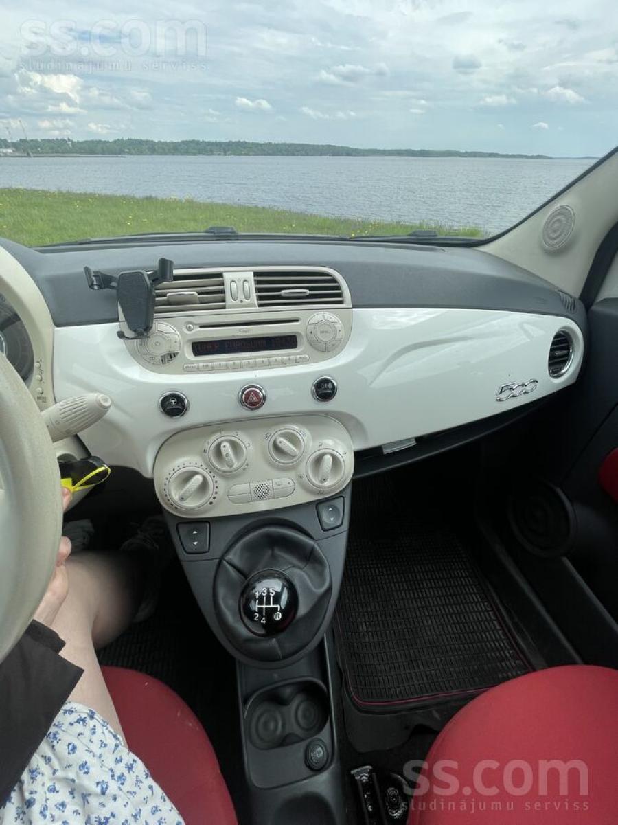 White Fiat 500 2008 in Ogre, with an engine capacity of 1.20 L and mileage of 230 thousand km for 2550 €, photo 13 on AUTOMOTO.COM.LV