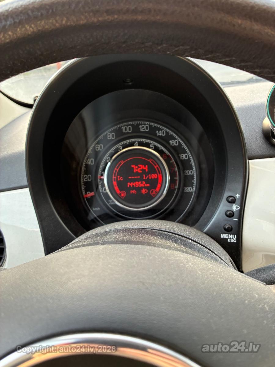 Balts Fiat 500 2008 Tallina, ar dzinēja tilpumu 1.40 L un nobraukumu 145 tūkst. km par 1499 €, foto 4 vietnē AUTOMOTO.COM.LV