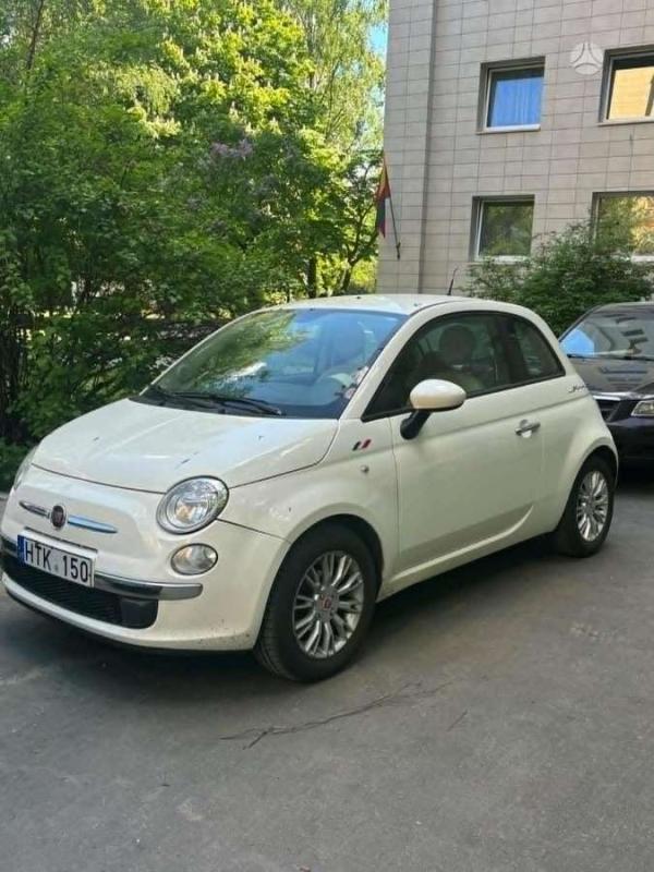 Balts Fiat 500 2008 Viļņa, ar dzinēja tilpumu 1.20 L un nobraukumu 145 tūkst. km par 3200 €, foto 1 vietnē AUTOMOTO.COM.LV