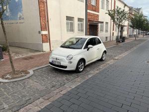 Белый Фиат 500 2008 в Мариямполе, объемом двигателя 1.24 л и пробегом 147 тыс. км за 2500 €, фото  на AUTOMOTO.COM.LV