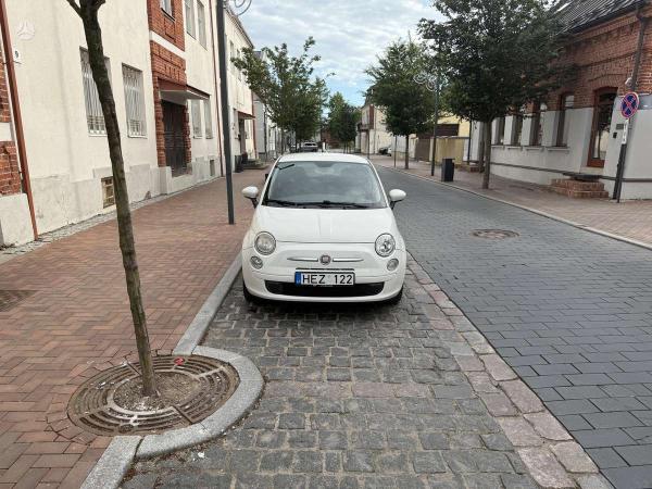 White Fiat 500 2008 in Marijampole, with an engine capacity of 1.24 L and mileage of 147 thousand km for 2500 €, photo 2 on AUTOMOTO.COM.LV