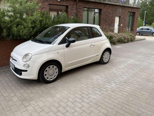White Fiat 500 2008 in Vilnius, with an engine capacity of 1.24 L and mileage of 218 thousand km for 1999 €, photo 1 on AUTOMOTO.COM.LV