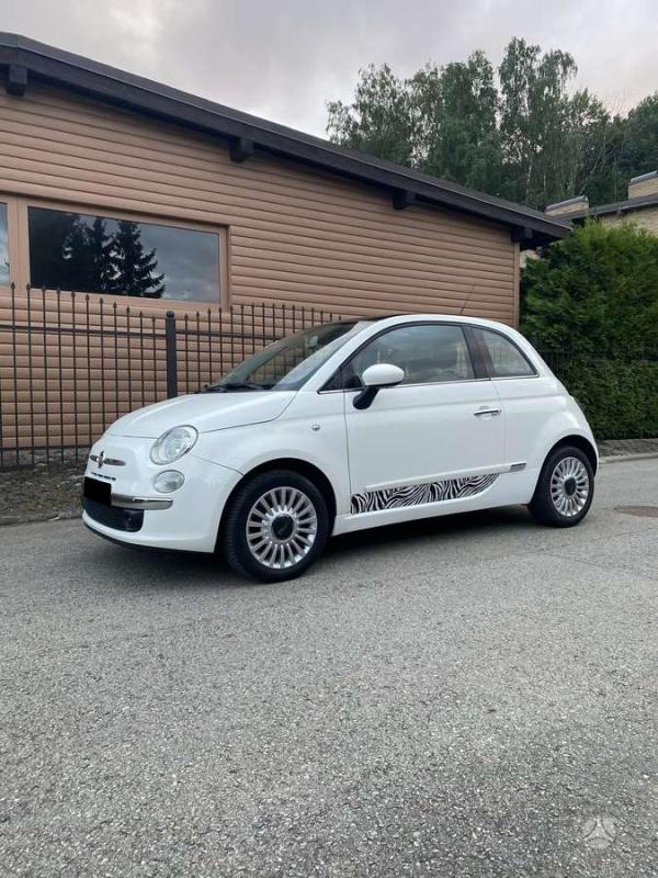 Balts Fiat 500 2008 Viļņa, ar dzinēja tilpumu 1.20 L un nobraukumu 93 tūkst. km par 3450 €, foto 1 vietnē AUTOMOTO.COM.LV
