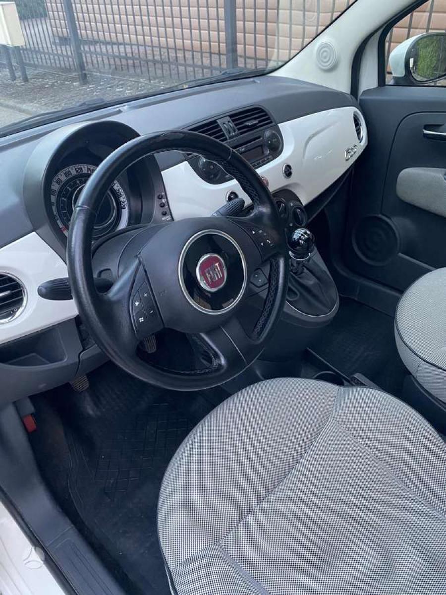Balts Fiat 500 2008 Viļņa, ar dzinēja tilpumu 1.20 L un nobraukumu 93 tūkst. km par 3450 €, foto 12 vietnē AUTOMOTO.COM.LV