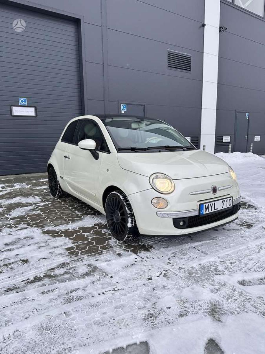 White Fiat 500 2009 in Vilnius, with an engine capacity of 1.37 L and mileage of 180 thousand km for 1950 €, photo 2 on AUTOMOTO.COM.LV