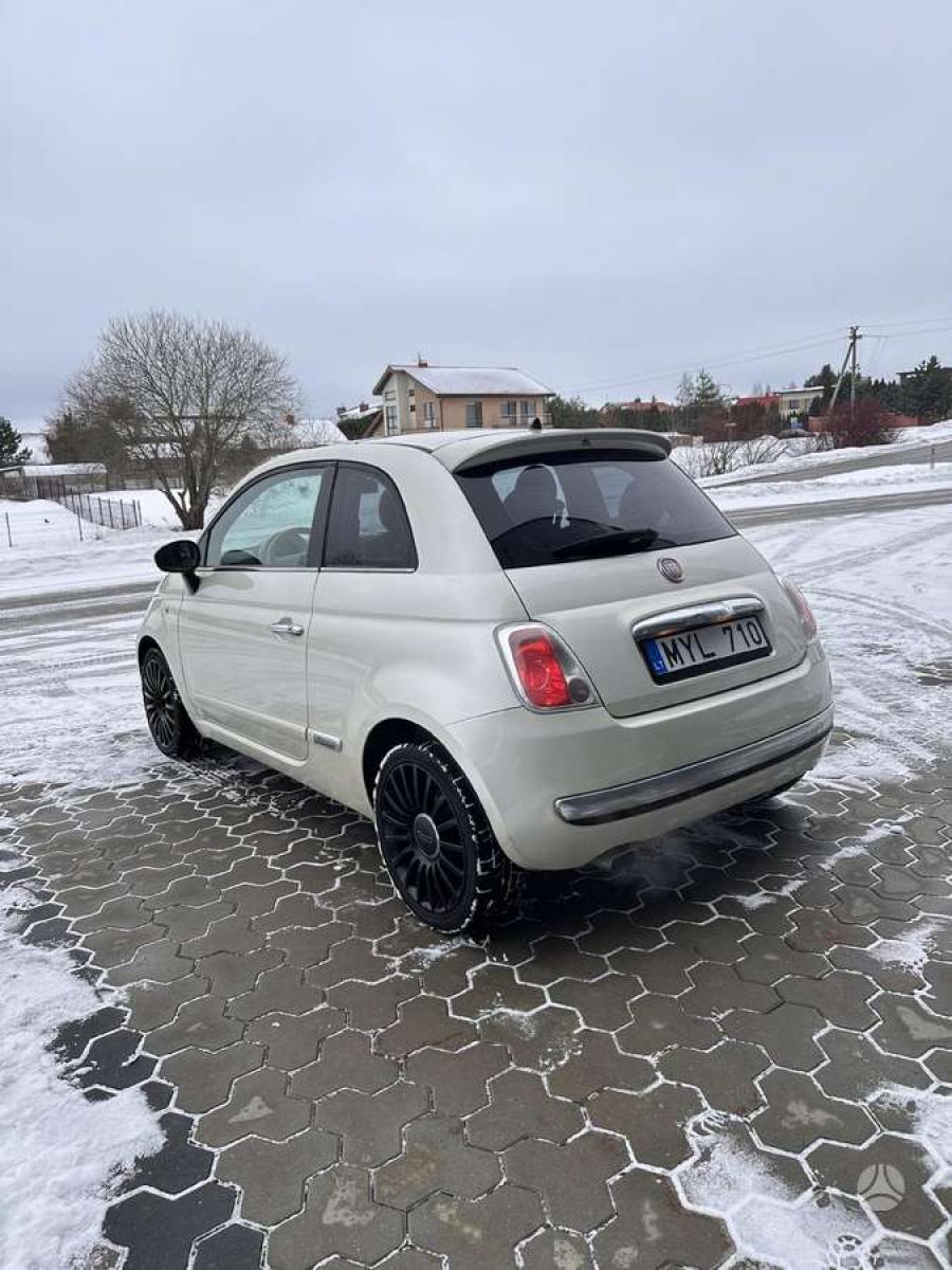White Fiat 500 2009 in Vilnius, with an engine capacity of 1.37 L and mileage of 180 thousand km for 1950 €, photo 4 on AUTOMOTO.COM.LV
