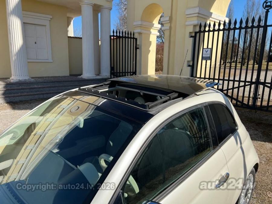 Balts Fiat 500 2009 Tallina, ar dzinēja tilpumu 1.40 L un nobraukumu 142 tūkst. km par 3899 €, foto 4 vietnē AUTOMOTO.COM.LV
