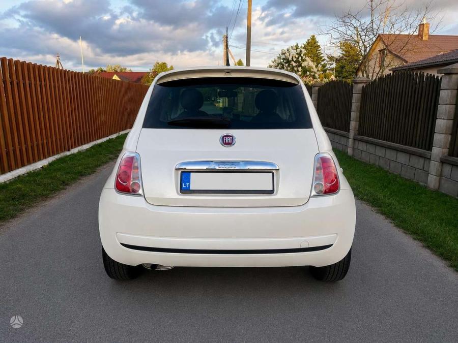 White Fiat 500 2009 in Vilnius, with an engine capacity of 1.20 L and mileage of 123 thousand km for 3999 €, photo 5 on AUTOMOTO.COM.LV