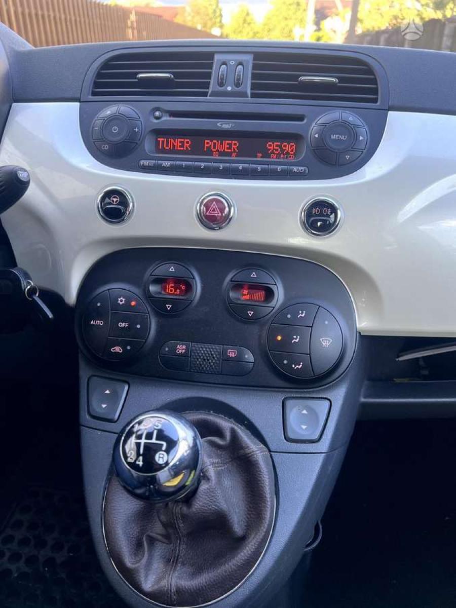White Fiat 500 2009 in Vilnius, with an engine capacity of 1.20 L and mileage of 123 thousand km for 3999 €, photo 6 on AUTOMOTO.COM.LV
