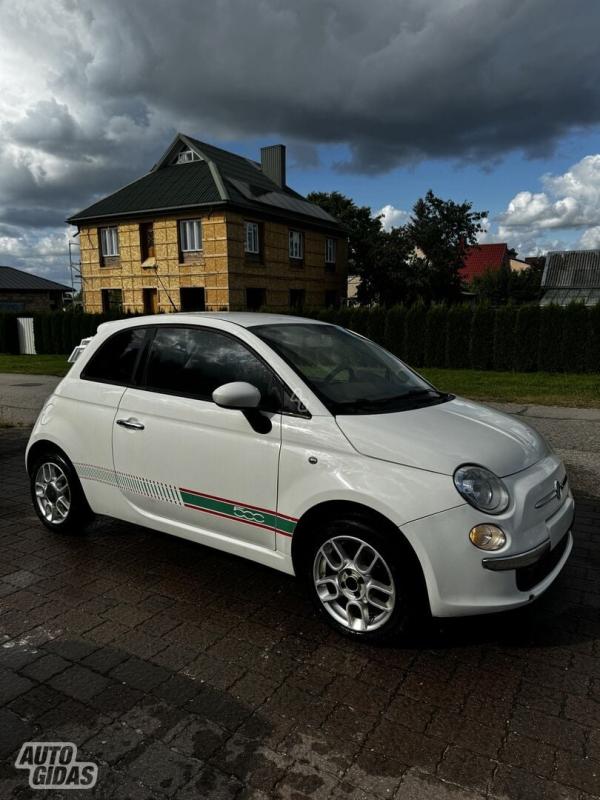 Balts Fiat 500 2009 Kaišiadorys, ar dzinēja tilpumu 1.30 L un nobraukumu 175 tūkst. km par 2800 €, foto 1 vietnē AUTOMOTO.COM.LV