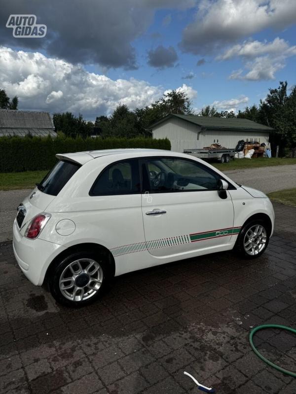 Balts Fiat 500 2009 Kaišiadorys, ar dzinēja tilpumu 1.30 L un nobraukumu 175 tūkst. km par 2800 €, foto 4 vietnē AUTOMOTO.COM.LV