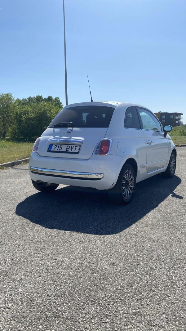 White Fiat 500 2010 in Parnu, with an engine capacity of 1.20 L and mileage of 144 thousand km for 2599 €, photo 5 on AUTOMOTO.COM.LV