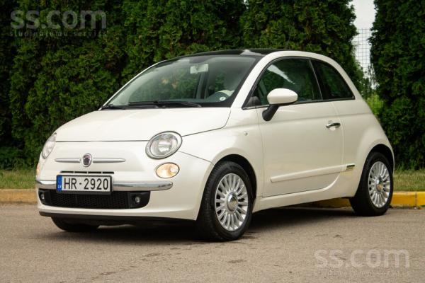 White Fiat 500 2011 in Jelgava, with an engine capacity of 1.20 L and mileage of 341 thousand km for 2800 €, photo 4 on AUTOMOTO.COM.LV
