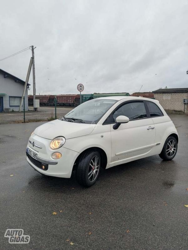 White Fiat 500 2011 in Panevezys, with an engine capacity of 1.20 L and mileage of 108 thousand km for 2350 €, photo 5 on AUTOMOTO.COM.LV