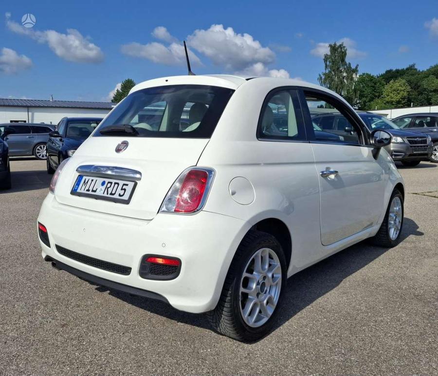 White Fiat 500 2014 in Utena, with an engine capacity of 0.88 L and mileage of 130 thousand km for 3900 €, photo 4 on AUTOMOTO.COM.LV
