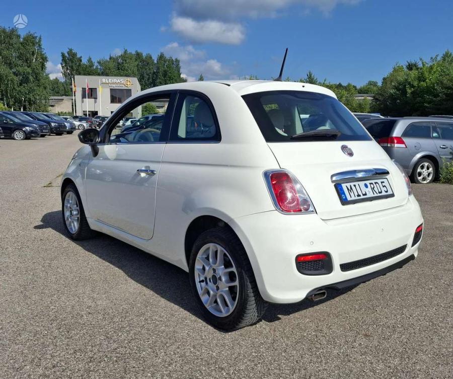 White Fiat 500 2014 in Utena, with an engine capacity of 0.88 L and mileage of 130 thousand km for 3900 €, photo 5 on AUTOMOTO.COM.LV