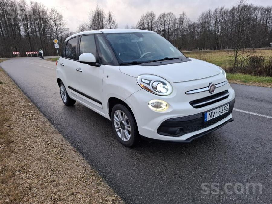 White Fiat 500 2018 in Riga, with an engine capacity of 1.40 L and mileage of 65 thousand km for 12290 €, photo 1 on AUTOMOTO.COM.LV