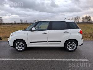 White Fiat 500 2018 in Riga, with an engine capacity of 1.40 L and mileage of 65 thousand km for 12290 €, photo 7 on AUTOMOTO.COM.LV