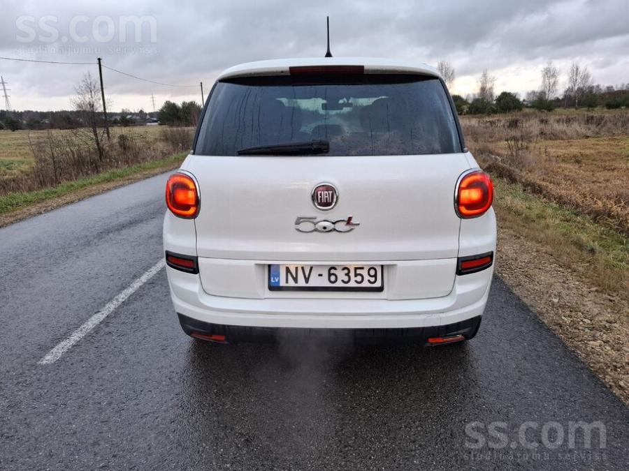 White Fiat 500 2018 in Riga, with an engine capacity of 1.40 L and mileage of 65 thousand km for 12290 €, photo 8 on AUTOMOTO.COM.LV