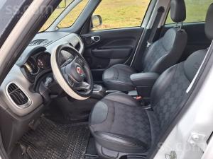 White Fiat 500 2018 in Riga, with an engine capacity of 1.40 L and mileage of 65 thousand km for 12290 €, photo 11 on AUTOMOTO.COM.LV